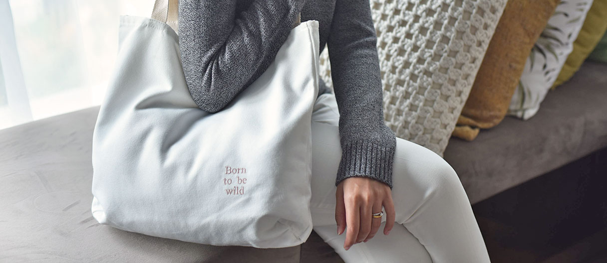 Personalized Gifts - Custom Gifts for Him & Her Canada